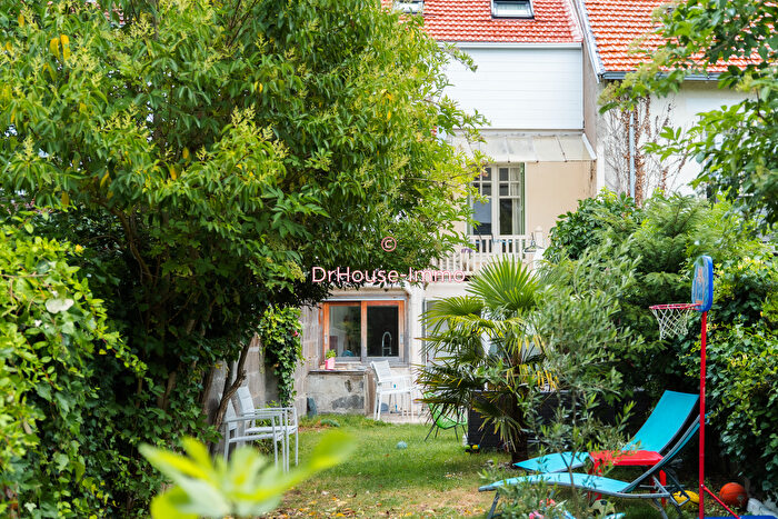 Nantes, Saint-Clément, Jardin des plantes, Caserne Lamoricière - Maison 5 pièces à vendre