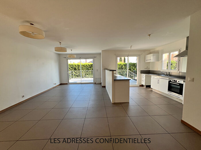 Maison à louer - Tassin-la-Demi-Lune, Montpinot, Le Bourg - 4 pièces - 3 chambres