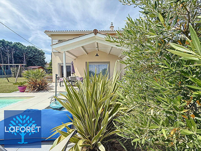 Maison 6 pièces à vendre à Vaugneray