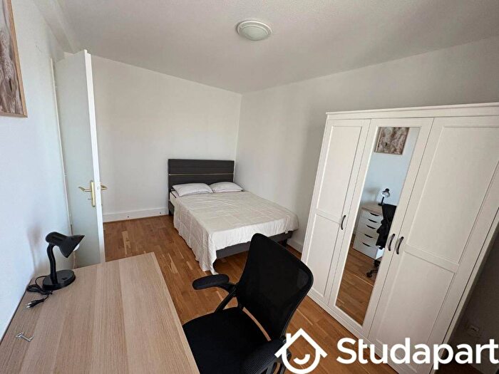 Les Brosses, Villeurbanne - Appartement 1 pièce à louer