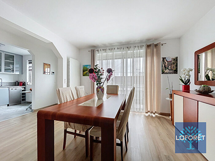 Maison à vendre - Morangis - 5 pièces - 3 chambres