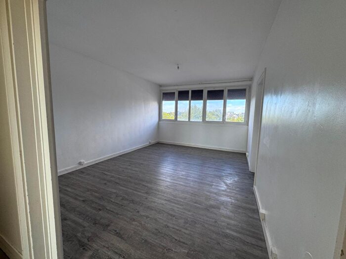 Saint-Herblain, Nord : Appartement 3 pièces à louer