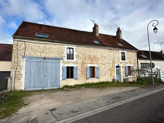 Maison à vendre - Saint-Georges-sur-Baulche - 4 pièces - 3 chambres