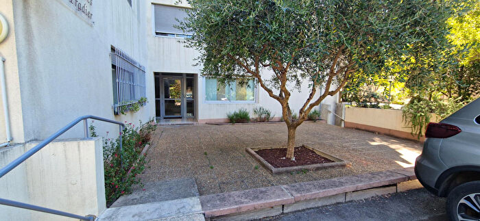 Appartement 2 pièces à vendre - Nîmes, Carmes