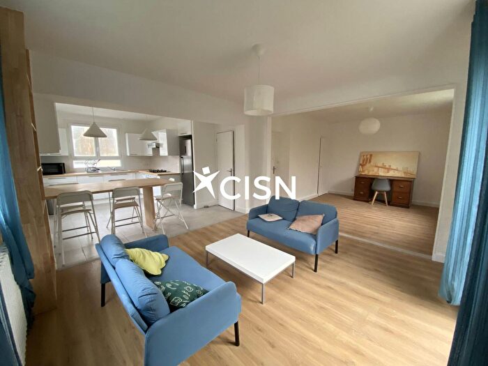 Maison à louer - Saint-Nazaire - 6 pièces - 5 chambres