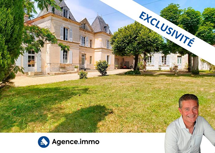 Maison à vendre - Cravans - 17 pièces - 9 chambres