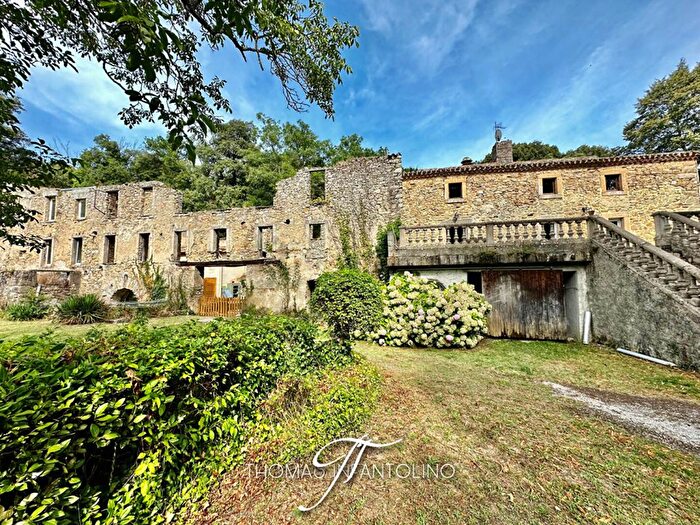 Maison à vendre - Brousses-et-Villaret - 10 pièces - 8 chambres