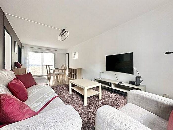 Appartement à louer - Courcelles-Wagram, Paris ème arrondissement - 2 pièces - 1 chambre