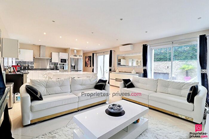 Maison à vendre - Sainte-Geneviève-des-Bois, Liers, Croix Blanche - 10 pièces - 5 chambres