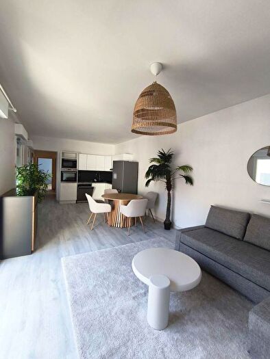 Appartement 3 pièces à Marseille 5ème, Saint-Pierre, à louer