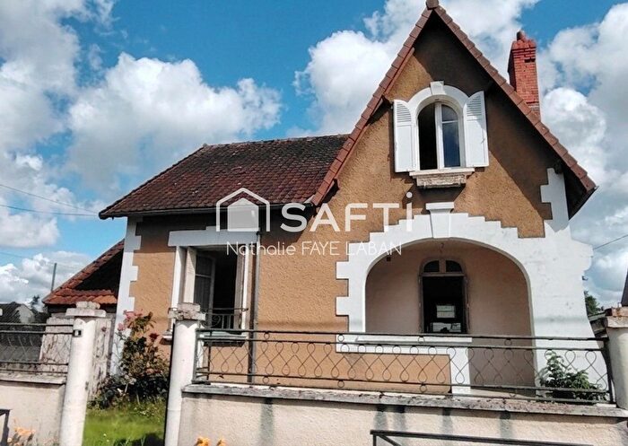 Châtellerault, Centre-ville : Maison 6 pièces à vendre