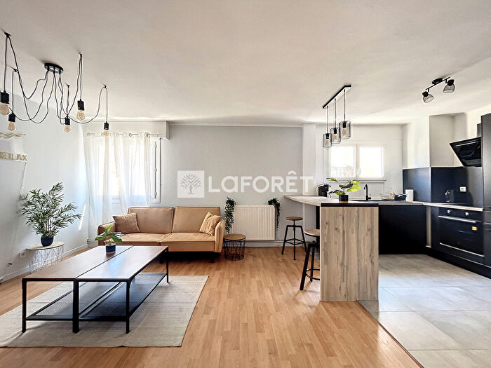 Appartement à louer - Béziers, Champ de Mars - 5 pièces - 4 chambres