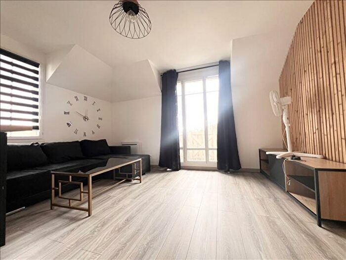 Appartement à louer - Limite Persan-Bernes - 2 pièces - 1 chambre