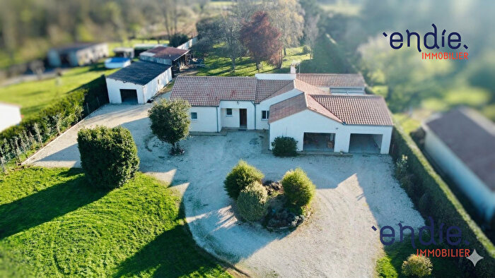 Maison 5 pièces à vendre à Quinçay