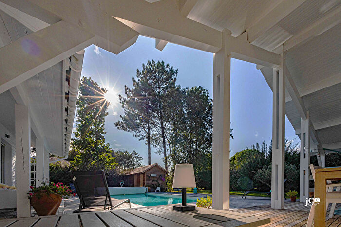 Maison à vendre - Vielle-Saint-Girons - 6 pièces - 4 chambres