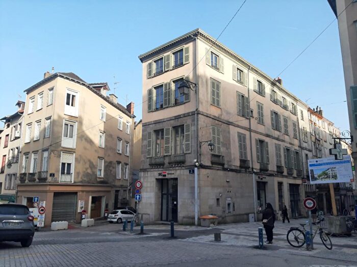 Appartement à louer - Limoges, Centre-ville, Hôtel de Ville, Emailleurs - 2 pièces - 1 chambre