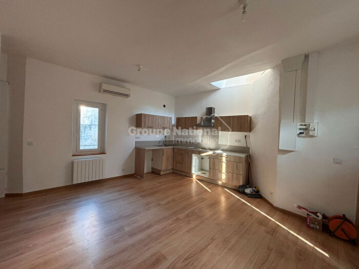 Appartement 3 pièces à louer à Tarascon, Centre-ville, Château, Condamine