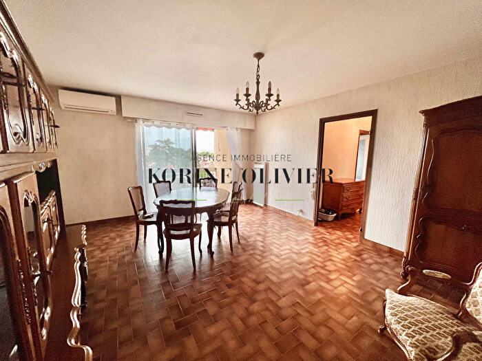 Appartement à vendre - Romans-sur-Isère, Centre-ville - 2 pièces - 1 chambre