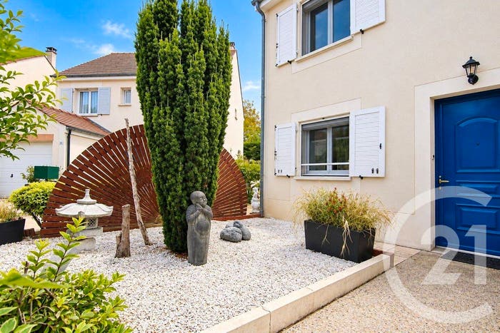 Bussy-Saint-Georges : Maison 7 pièces à louer