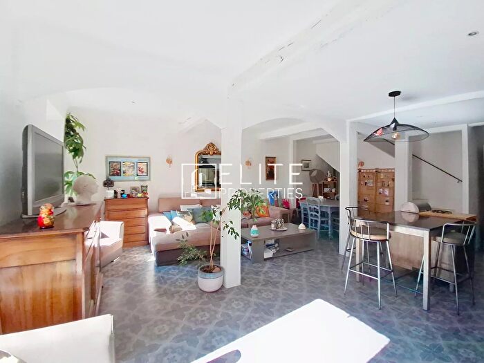 Maison à vendre - Grasse, Magagnosc, Saint-Mathieu - 6 pièces - 5 chambres