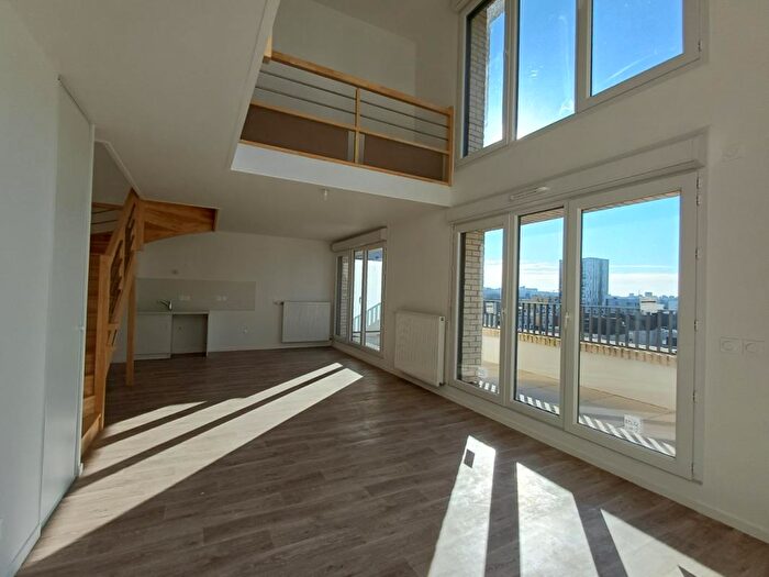 Appartement à louer - Bobigny, Centre-ville - 5 pièces - 4 chambres