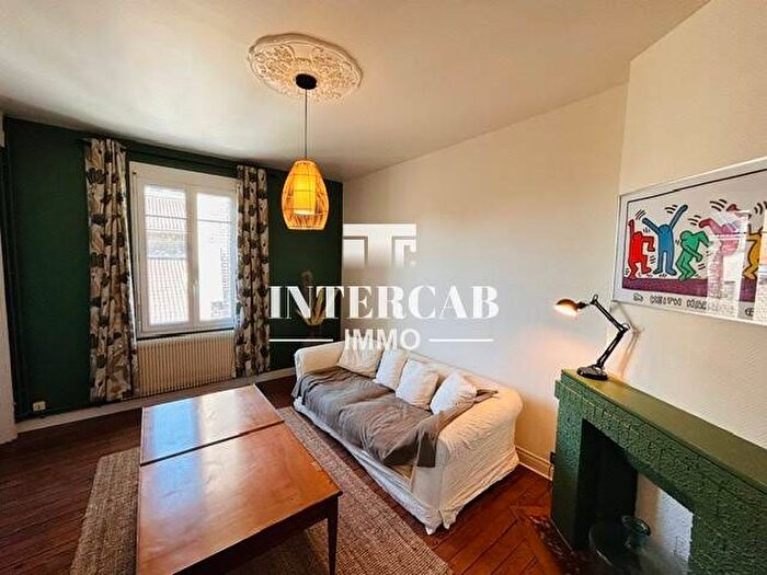 Appartement à louer - Laon Zola-Neufchâtel-Orgeval, Reims - 2 pièces - 1 chambre