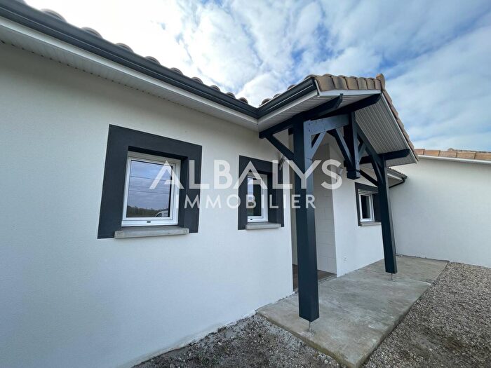 Maison à louer - Saint-Denis-de-Pile - 5 pièces - 4 chambres