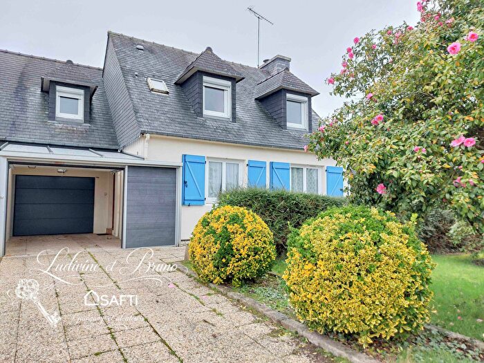 Maison à vendre - Guingamp - 5 pièces - 3 chambres