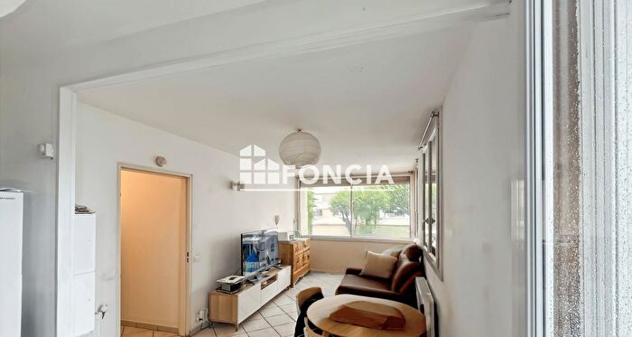 Appartement 2 pièces à Vitrolles, Centre-ville, Roucas, Les Pins, Le Liourat, à vendre