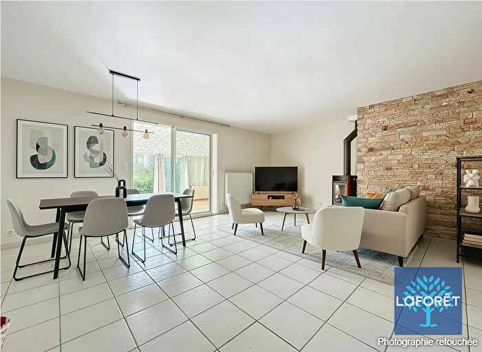 Maison à vendre - La Roche-sur-Yon, Le Bourg sous la Roche - 4 pièces - 3 chambres