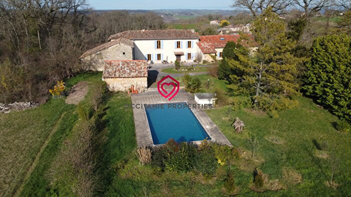 Maison à vendre - Aurignac - 7 pièces - 4 chambres