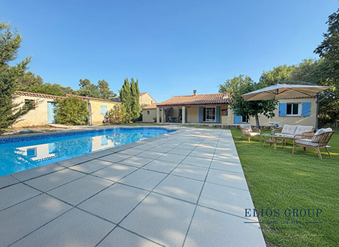 Maison 7 pièces à vendre à Nans-les-Pins