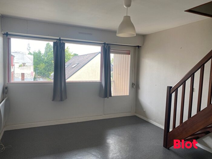 Appartement à vendre - Quartiers Centre, Saint-Hélier, Gare - 2 pièces - 1 chambre