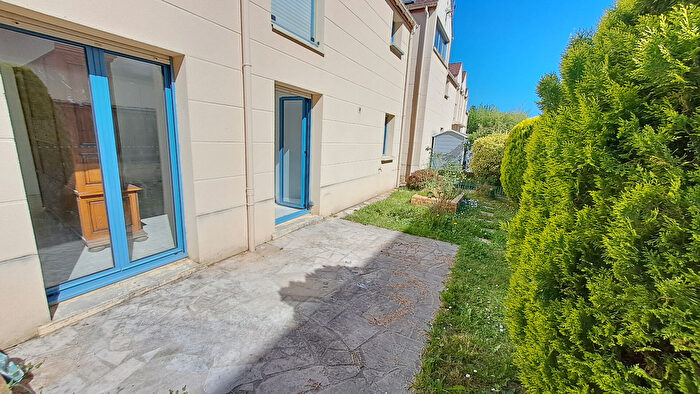 Appartement à vendre - Saint-Rémy-lès-Chevreuse - 3 pièces - 2 chambres