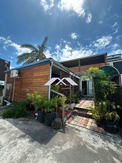 Maison à vendre - Saint-Pierre, Grand Bois - 7 pièces - 3 chambres