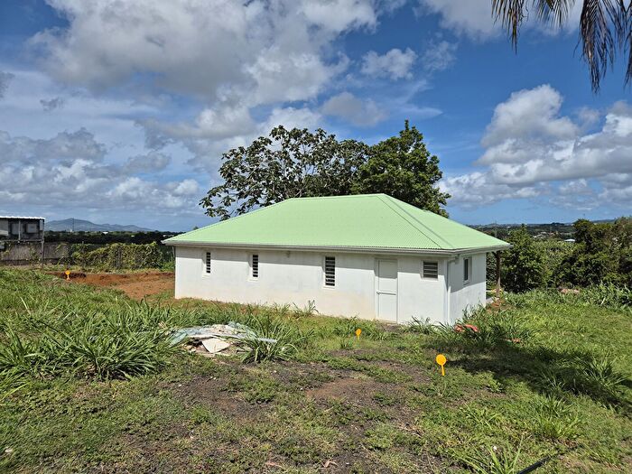 Maison 4 pièces à Le Lamentin, à vendre