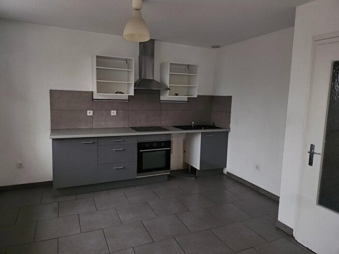 Appartement à louer - Rémilly - 5 pièces - 3 chambres