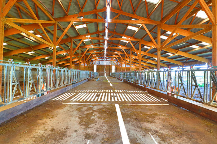 Maison à vendre - Toulon-sur-Arroux - 4 pièces - 4 chambres