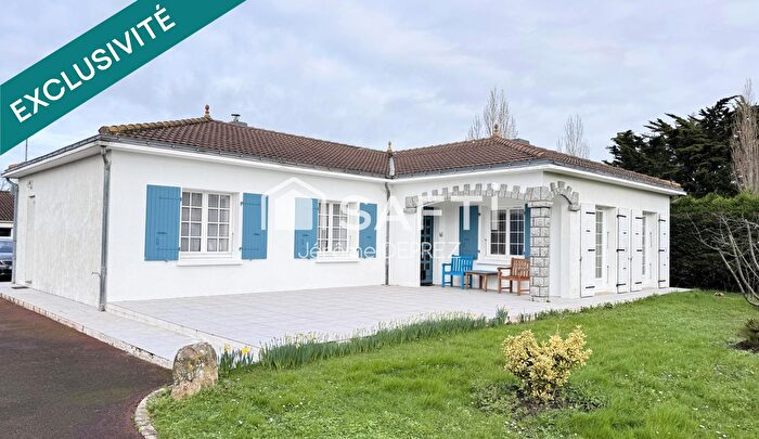 Maison à vendre - Grues - 7 pièces - 2 chambres