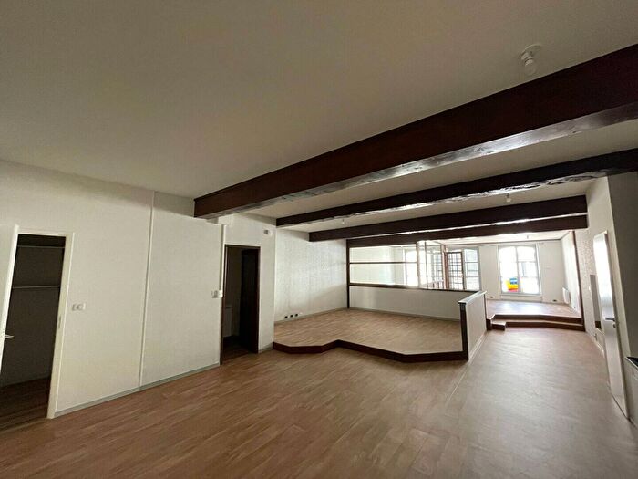 Centre, Lons-le-Saunier : Appartement 3 pièces à louer