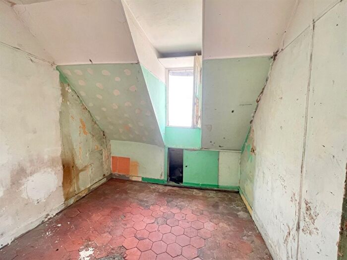 Appartement à vendre - Paris e , Belleville, Saint-Maur - 2 pièces - 1 chambre