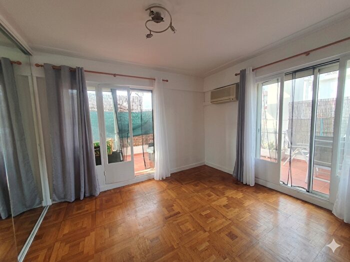 Appartement à vendre - Nice, Parc Impérial, Le Piol - 2 pièces - 1 chambre