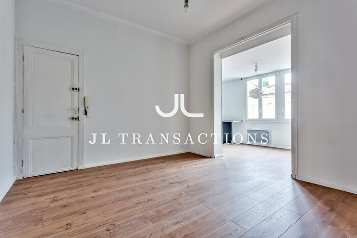 Appartement 3 pièces à Bordeaux, Capucins, Saint-Michel, à louer