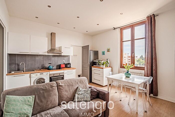 Villeurbanne, Les Poulettes - Appartement 2 pièces à vendre