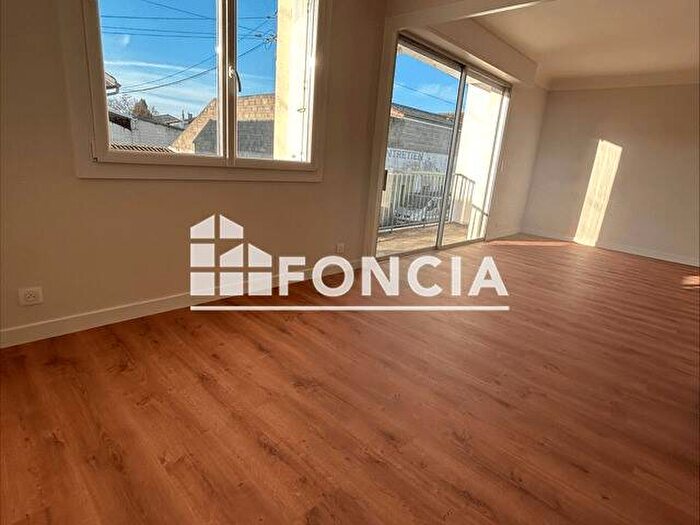 Appartement à louer - Saint Florent, Niort - 4 pièces - 2 chambres