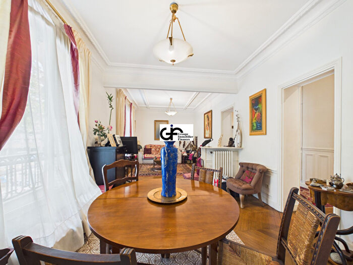 Appartement 4 pièces à vendre à Paris 16ème
