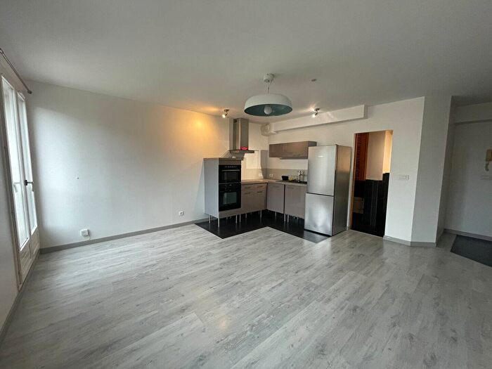 Appartement à louer - Centre Ville Nord Ouest, Fontainebleau - 2 pièces - 1 chambre