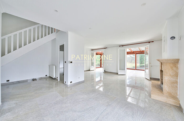 Maison à vendre - Saint-Nom-la-Bretèche - 7 pièces - 4 chambres