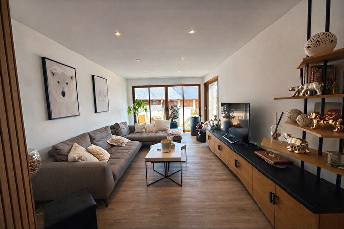 Maison à vendre - La Biolle - 6 pièces - 4 chambres