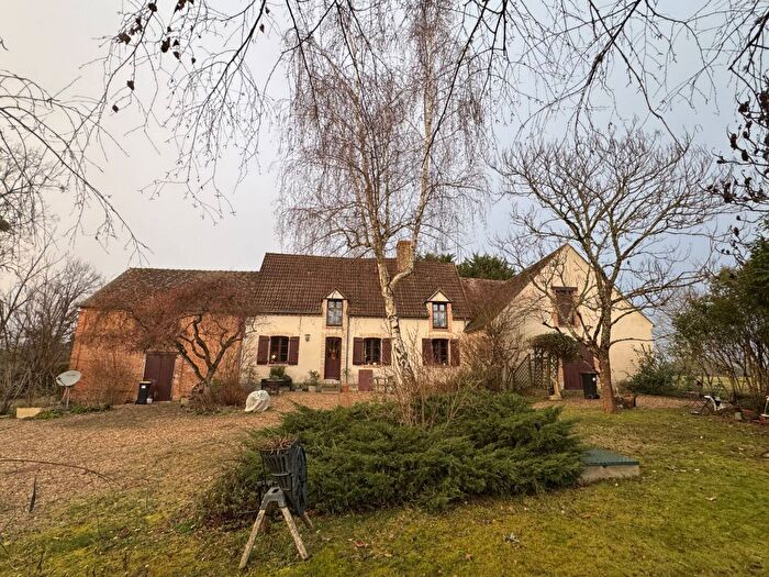 Maison à louer - Marcilly-en-Villette - 5 pièces - 4 chambres